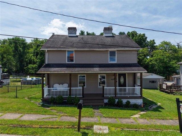 106 Frogtown Rd, McClellandtown, PA 15458