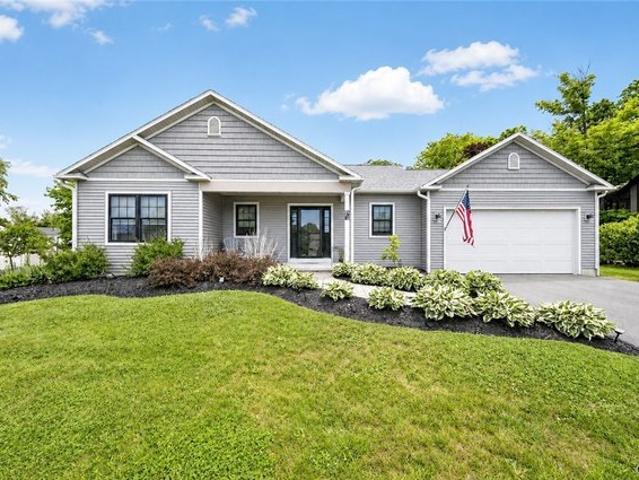 106 Kathleen Ter, Camillus, NY 13031