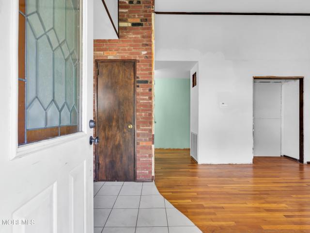 106 Kendall Drive