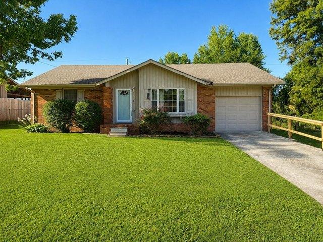 106 Holiday Pl, Madisonville, KY 42431