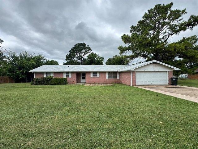 106 Hazelwood St, Davis, OK 73030