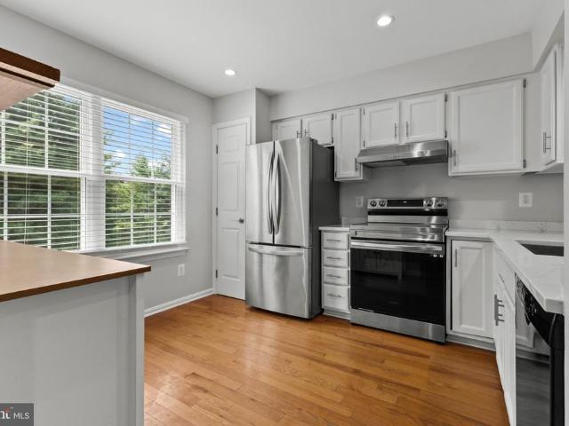 106 Hackley Court
