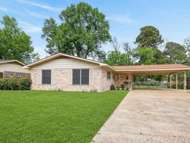 106 Hall St, New Boston, TX 75570