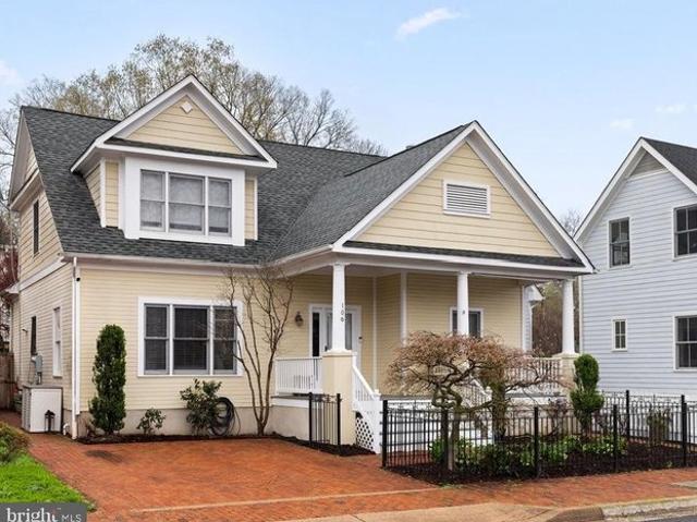 106 Harrison St NE, Leesburg, VA 20176