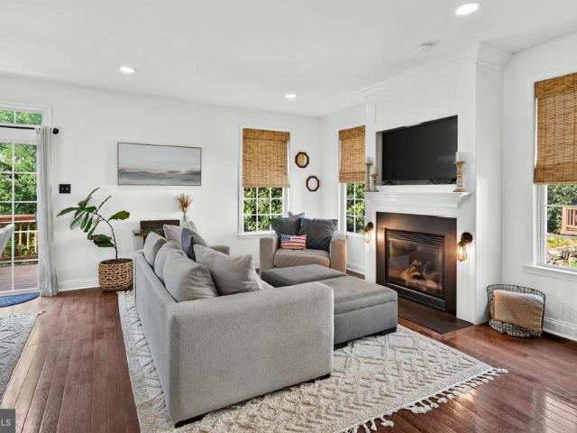 106 Heather Way