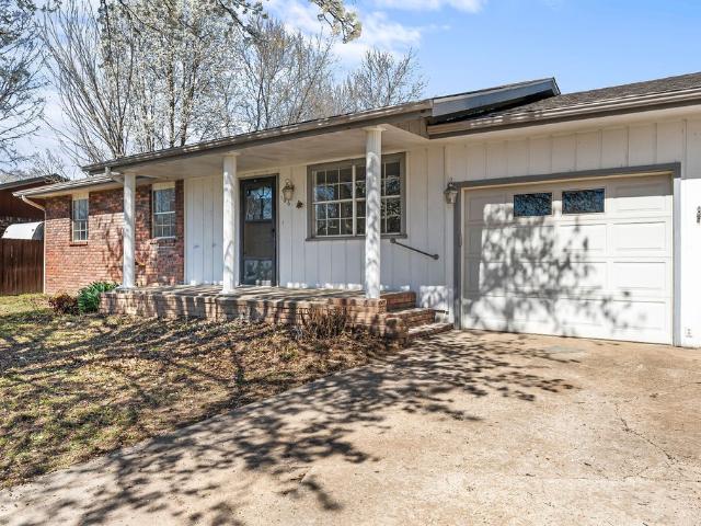 106 Henry Little Circle