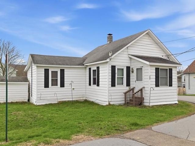 106 Hill St, Elkland, PA 16920