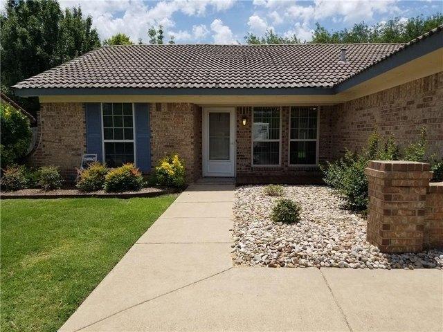 106 Iberis Ct, Arlington, TX 76018
