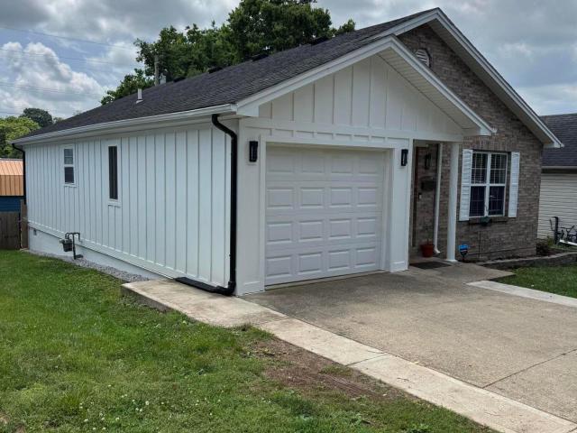 106 Jonathan Ct