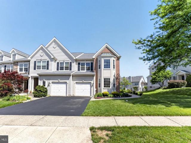106 Julian Drive E
