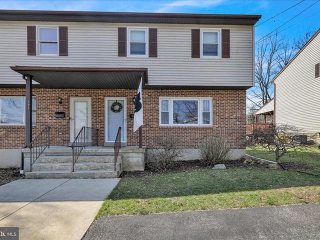 106 Oak Ln, Reading, PA 19606