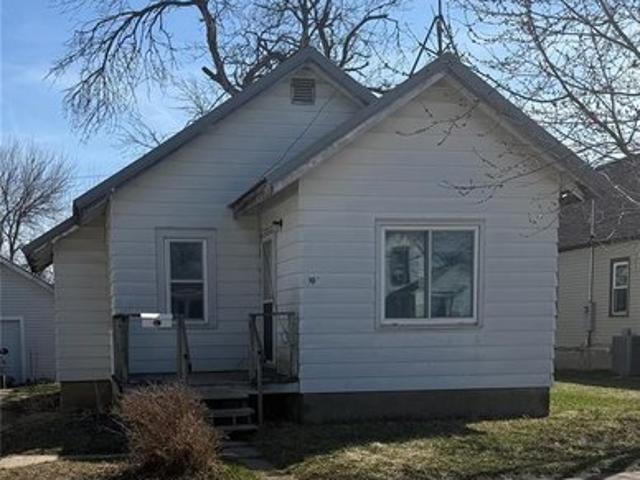 106 Ohio Ave, Iowa Falls, IA 50126