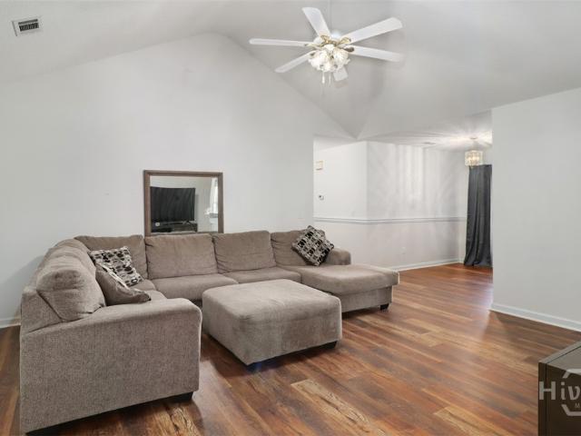 106 Oxford Circle