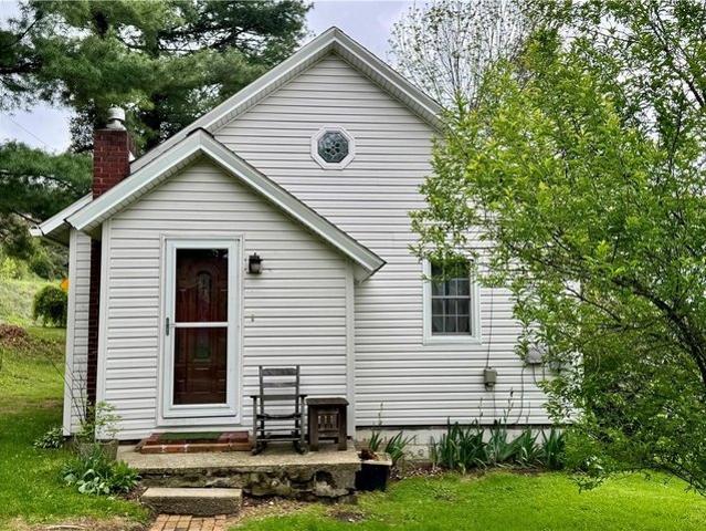 106 Lowry St, Lyndora, PA 16045