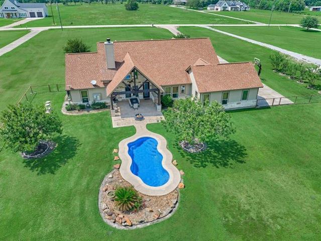 106 Long Horn Loop, New Waverly, TX 77358