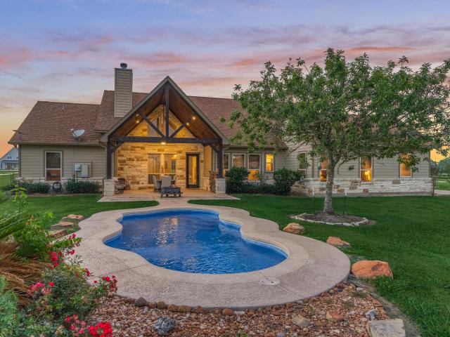 106 Longhorn Loop