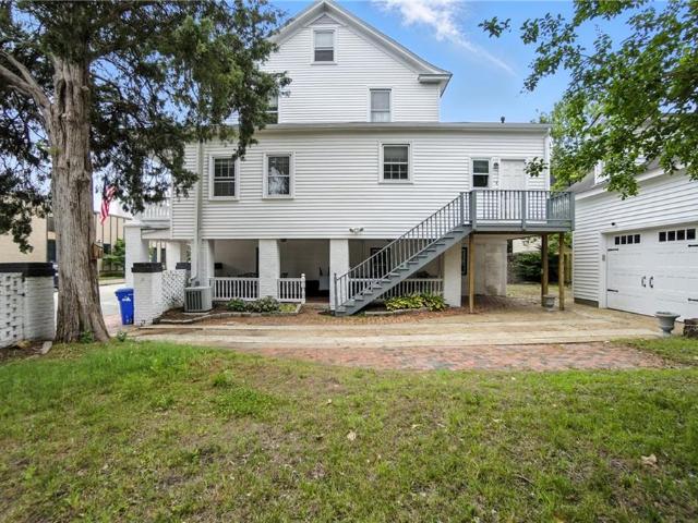 106 London ST
