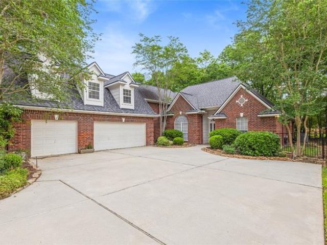 106 Lazy Springs Dr, Conroe, TX 77356