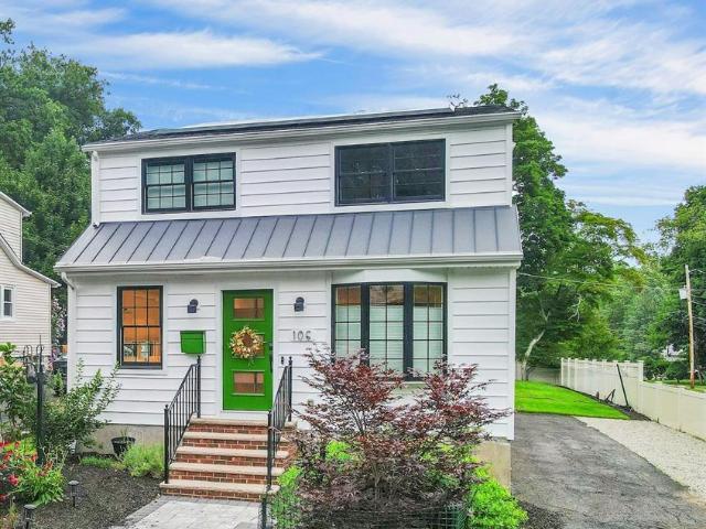106 Lake Street