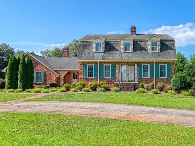 106 Lakeland Ave, Moore, SC 29369
