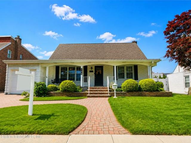 106 Lander Ave, Staten Island, NY 10314