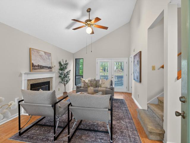 106 Lantern Way