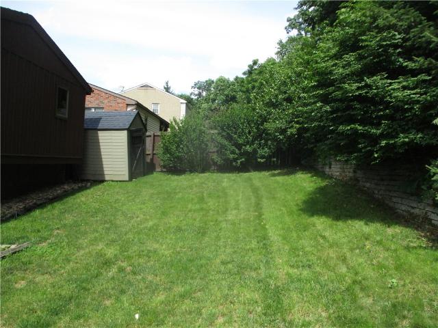 106 Larchwood Dr