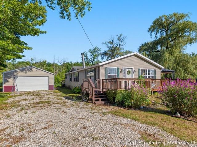 106 Little Long Lake Dr, Nashville, MI 49073