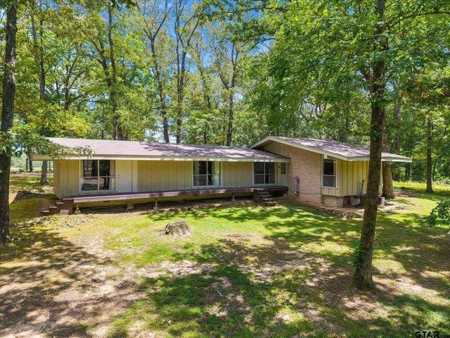 106 Lively Ave, Mount Pleasant, TX 75455