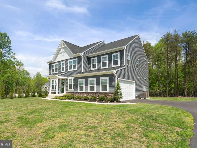 106 Liberty Gdn Ln, Fredericksburg, VA 22406 | MLS #VAST2048 | Compass