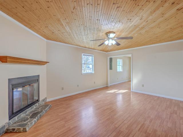106 Mayrant St, Summerville, SC 29483 | MLS #25006