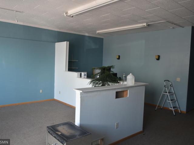 106 Main Street E