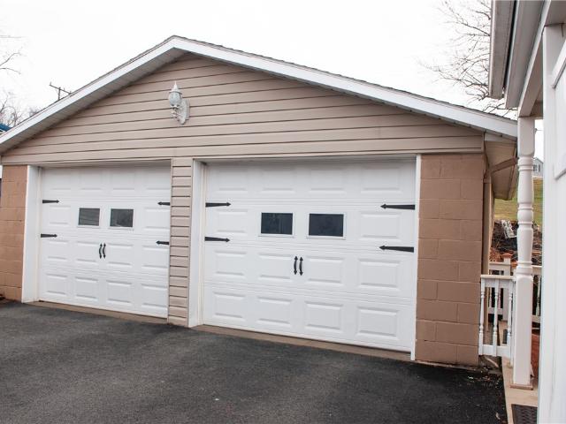 106 Maple St