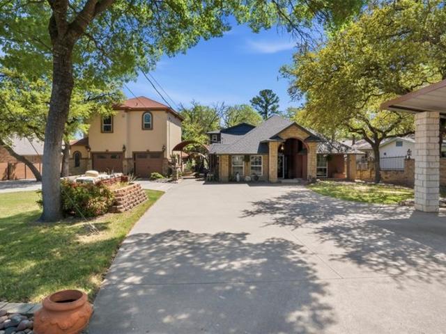 106 Marina View Ct, Weatherford, TX 76087