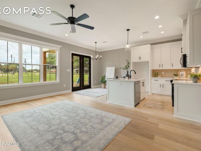 106 Mary Ann Dr, Lafayette, LA