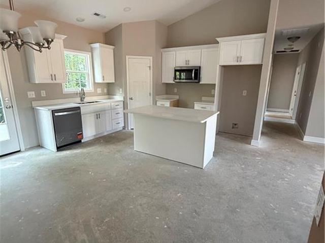106 Meta Breeze Lane