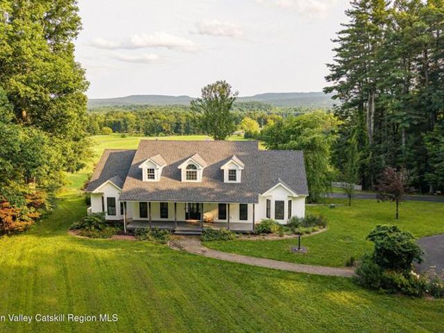 106 Mettacahonts Rd, Accord, NY 12404