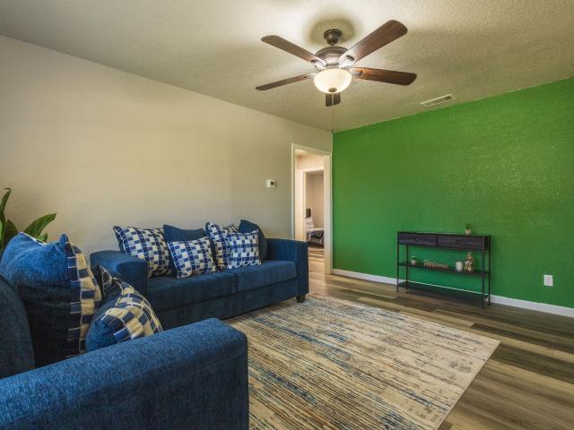 106 Mimosa St, Lake Jackson, TX 77566 | MLS #79225