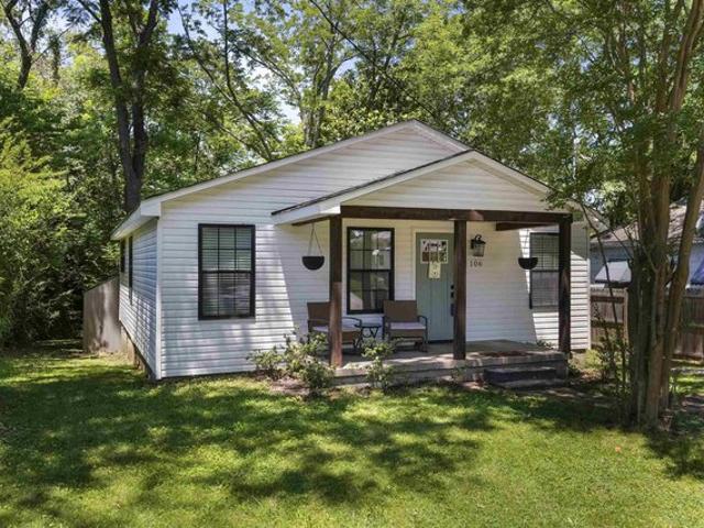 106 N 3rd St, Easley, SC 29640