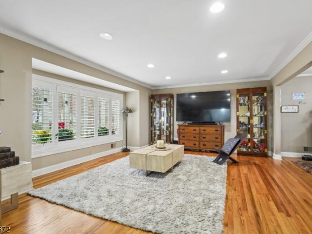 106 N Ashby Ave