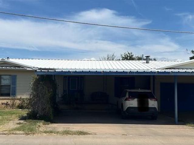106 N Avenue O, Olney, TX 76374