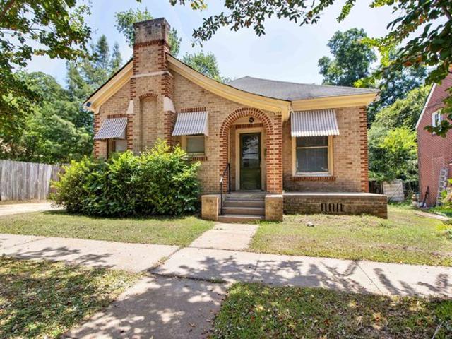 106 N College St, Marshall, TX 75670