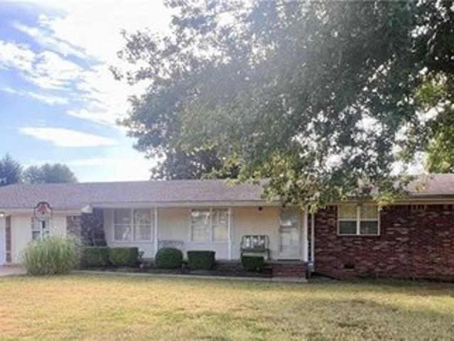 106 N Lillard Ln, Sallisaw, OK 74955
