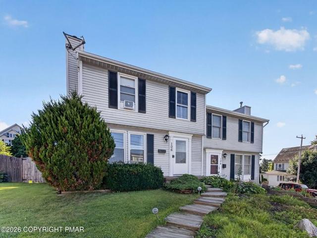 106 N Lobb Ave, Pen Argyl, PA 18072