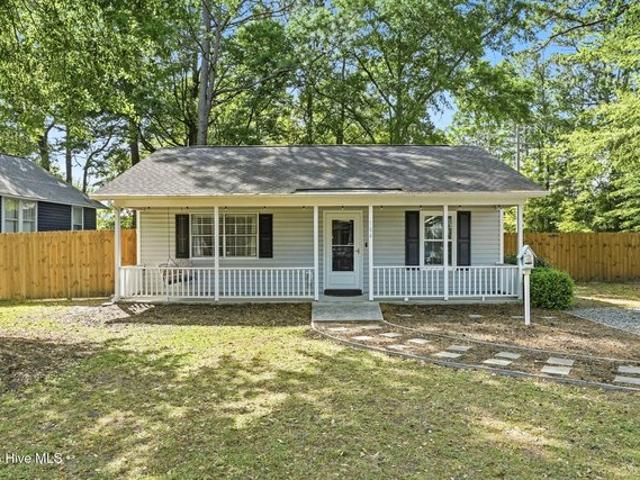 106 New Bern St, Wilmington, NC 28403