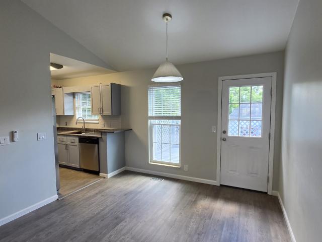 106 Newcastle Ct