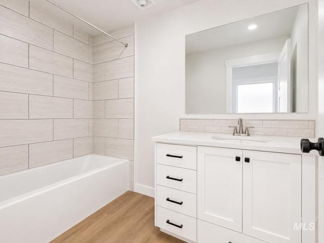 106 NE 3rd St. End Unit