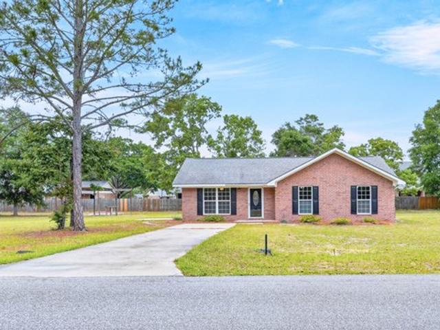 106 Nelson St, Reidsville, GA 30453
