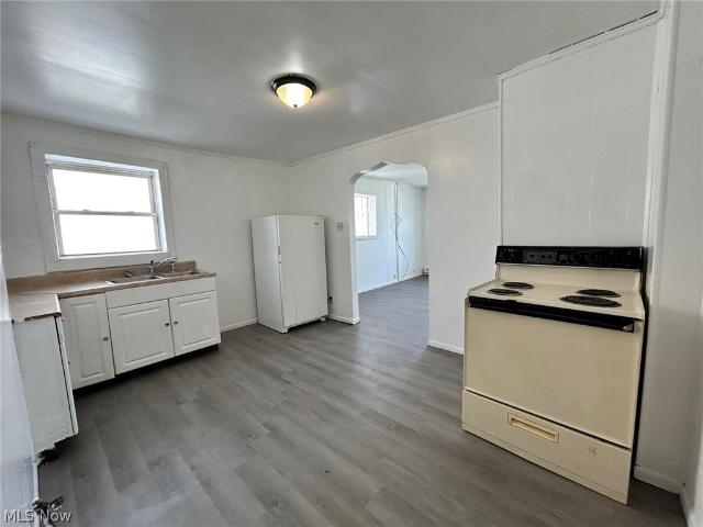 106 S 12th Apt 2
