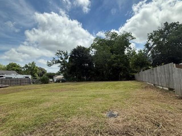 106 S Washington St, Texas City, TX 77591